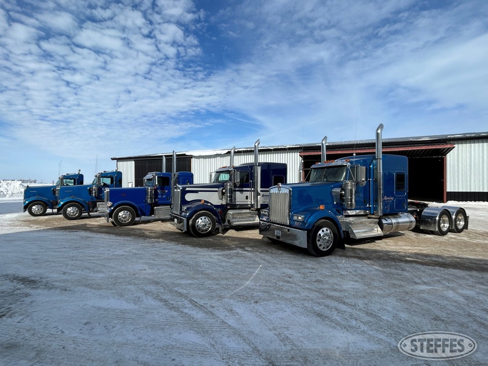 Manning Ag Service Transportation & Equipment Auction - Steffes Group, Inc.